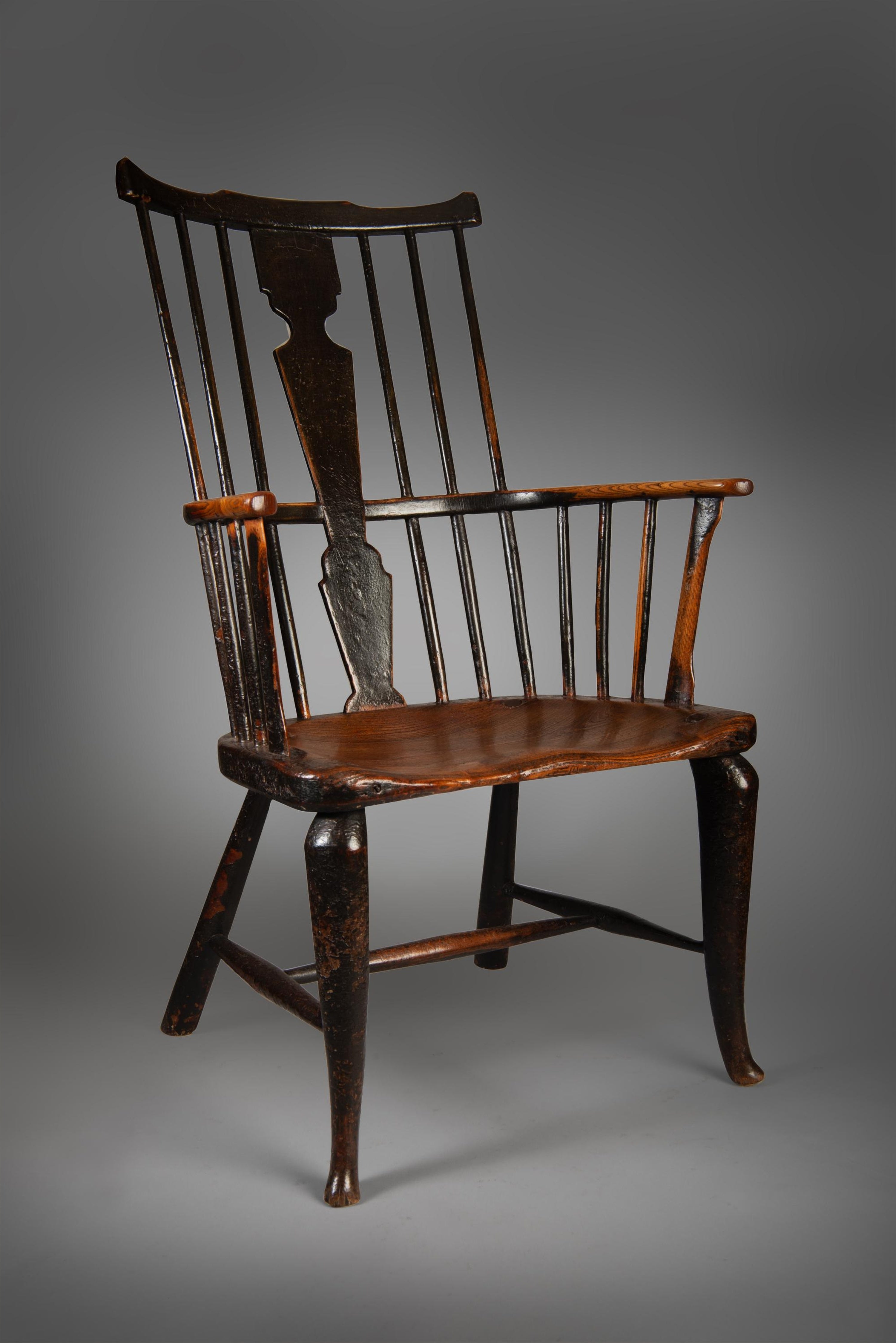 A Notable Early Cabriole Leg Comb Back Windsor Chair – Robert Young ...